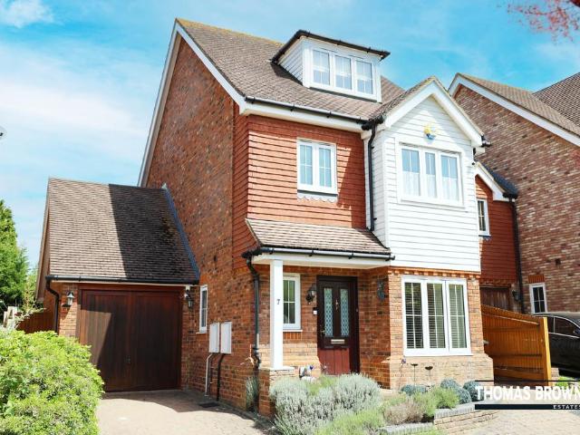 4 bedroom detached house for sale