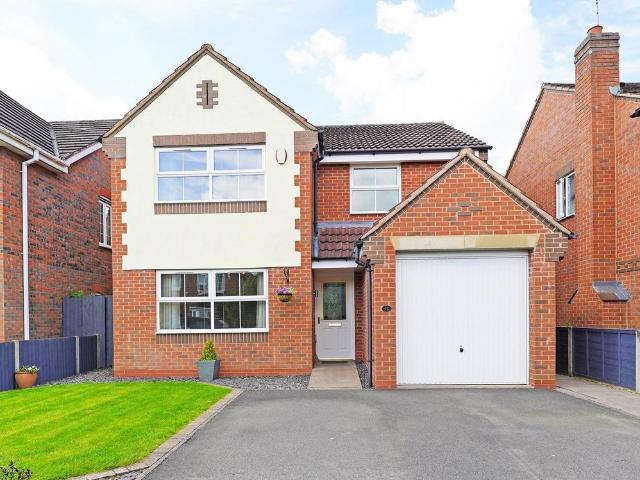4 bedroom detached house for sale