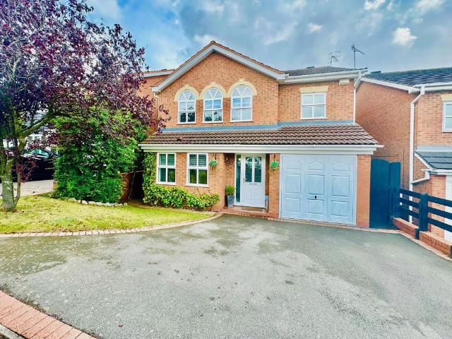 4 bedroom detached house for sale