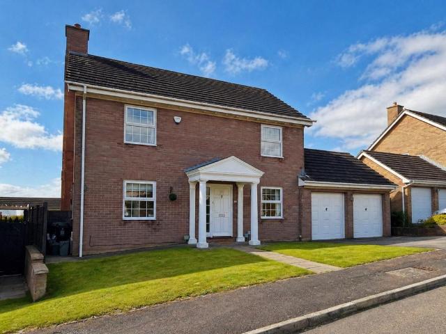 4 bedroom detached house for sale