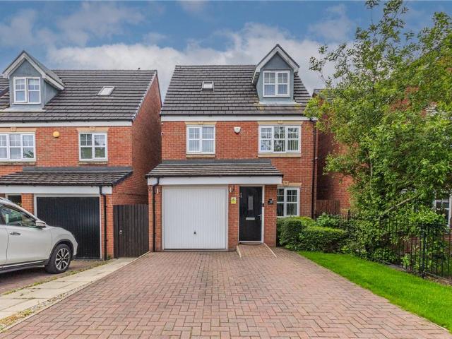 4 bedroom detached house for sale