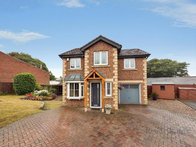 4 bedroom detached house for sale