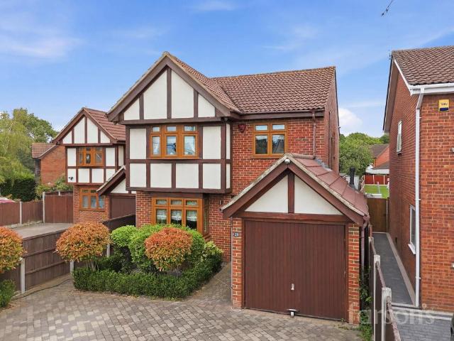 4 bedroom detached house for sale