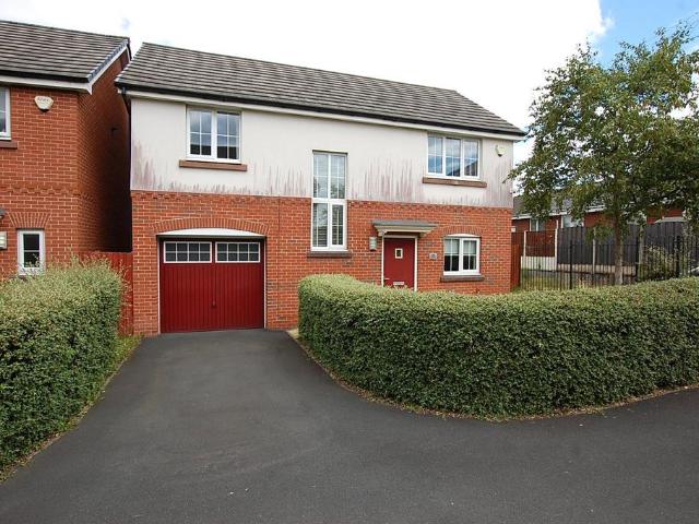 4 bedroom detached house for sale