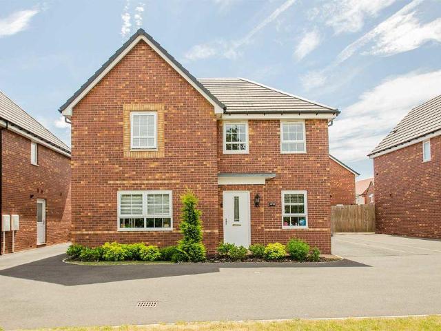 4 bedroom detached house for sale
