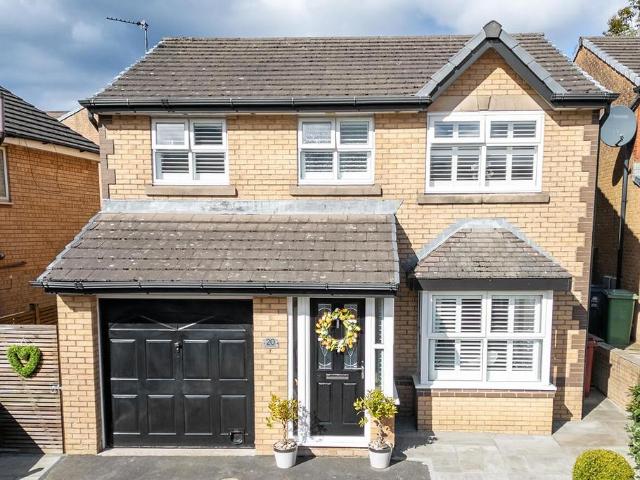 4 bedroom detached house for sale