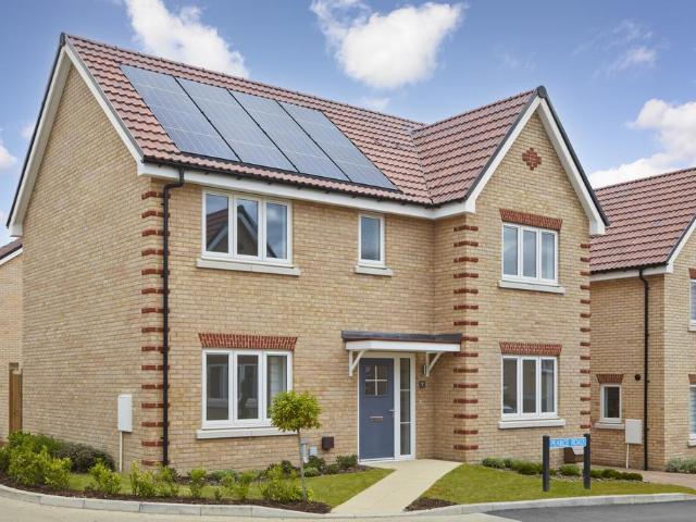 4 bedroom detached house for sale