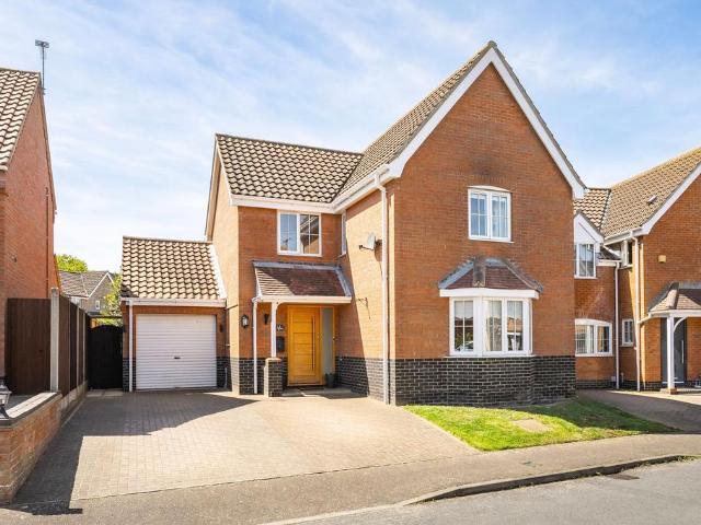 4 bedroom detached house for sale