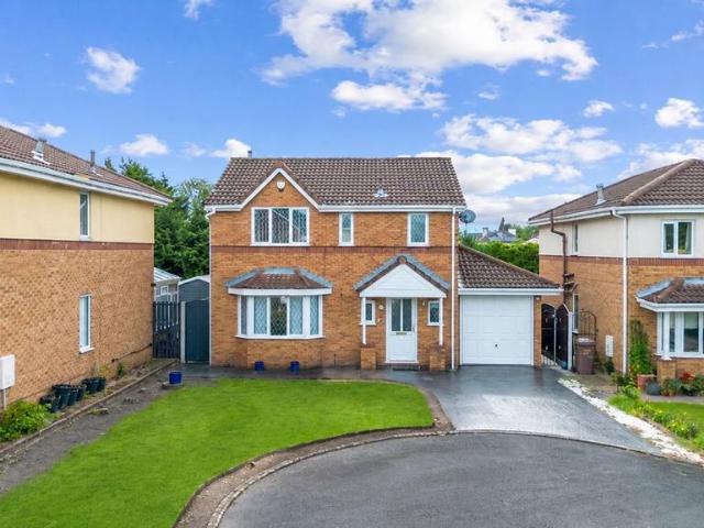 4 bedroom detached house for sale