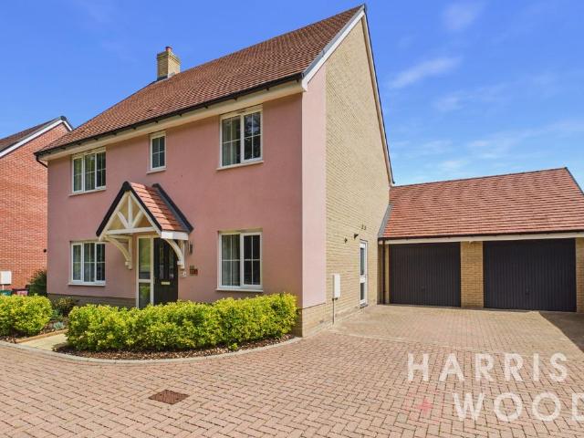 4 bedroom detached house for sale