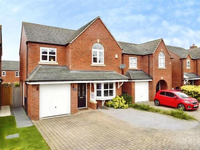 4 bedroom detached house for sale