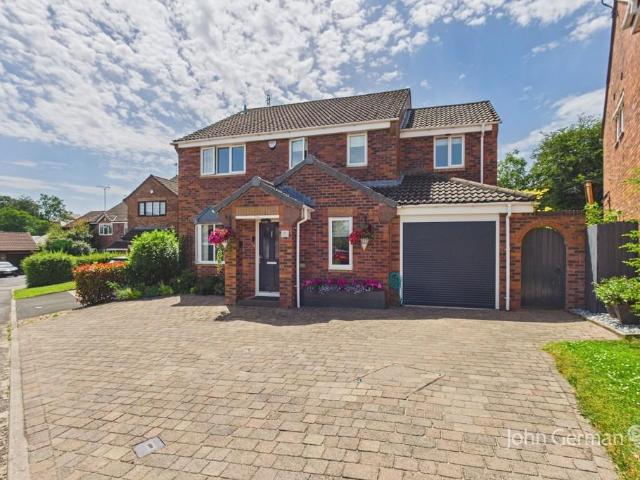 4 bedroom detached house for sale