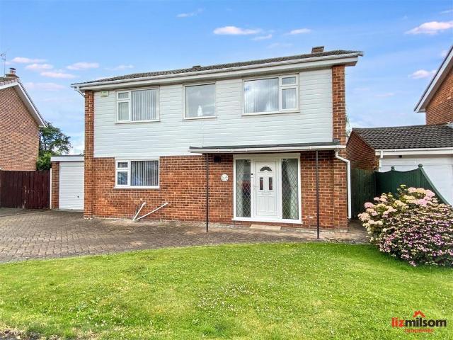 4 bedroom detached house for sale