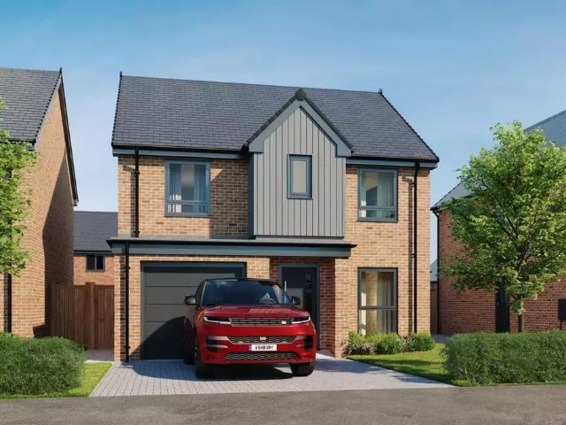 4 bedroom detached house for sale