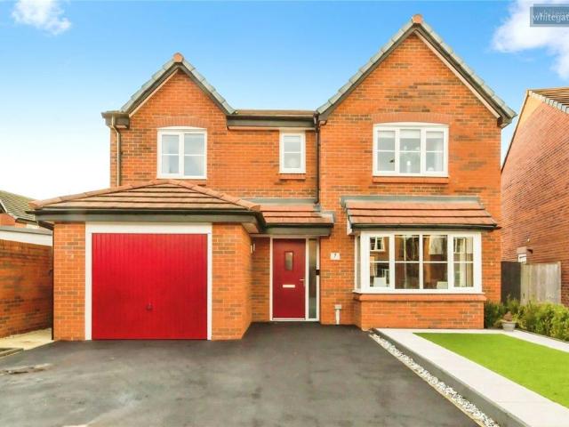 4 bedroom detached house for sale