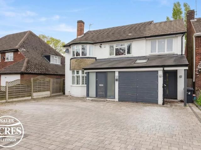 4 bedroom detached house for sale