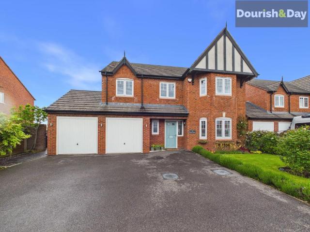4 bedroom detached house for sale