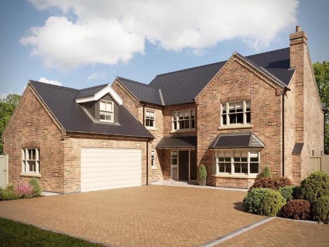 4 bedroom detached house for sale