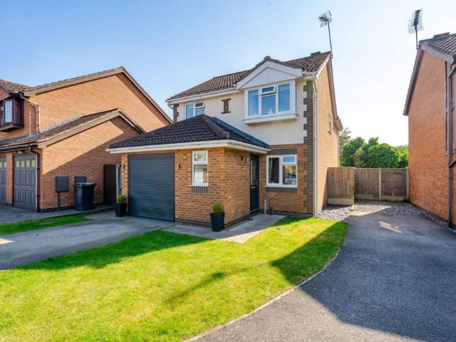 4 bedroom detached house for sale