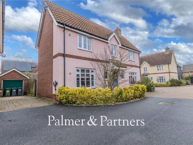 4 bedroom detached house for sale