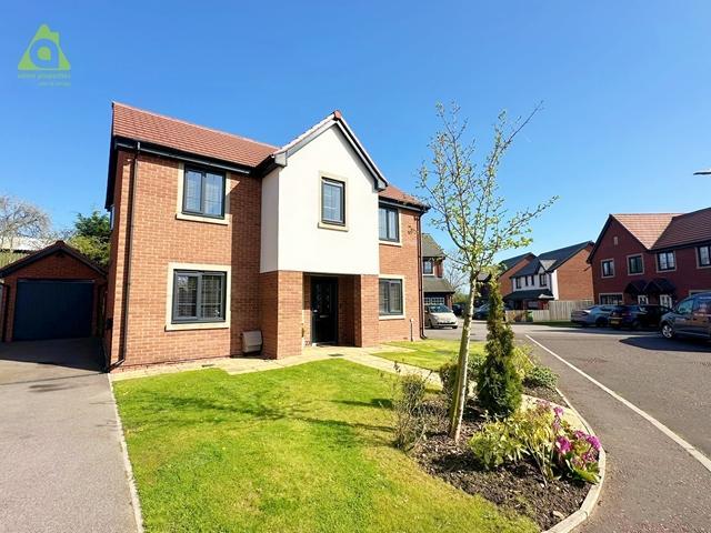 4 bedroom detached house for sale