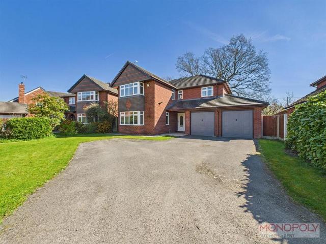 4 bedroom detached house for sale