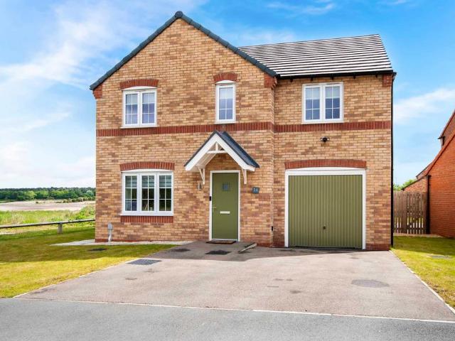 4 bedroom detached house for sale