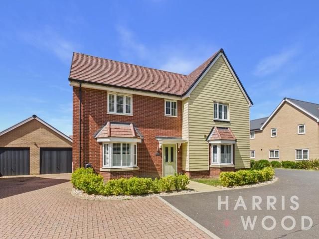 4 bedroom detached house for sale
