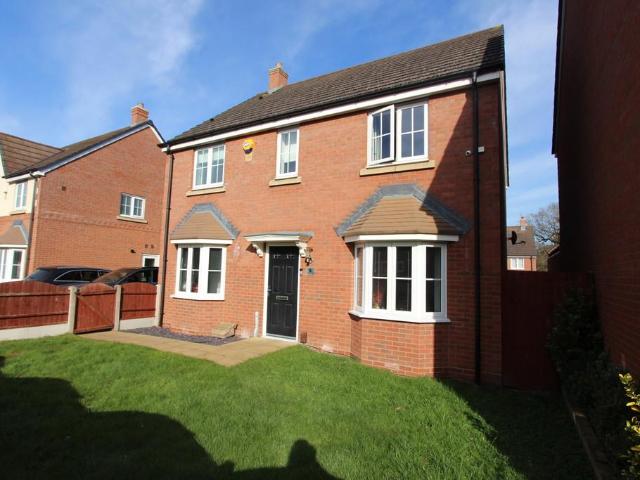 4 bedroom detached house for sale