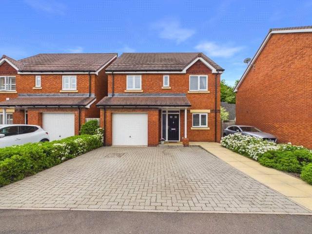 4 bedroom detached house for sale