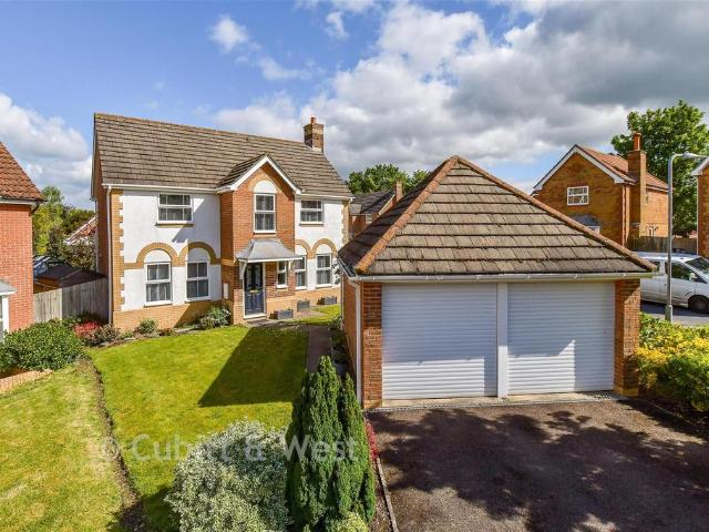 4 bedroom detached house for sale