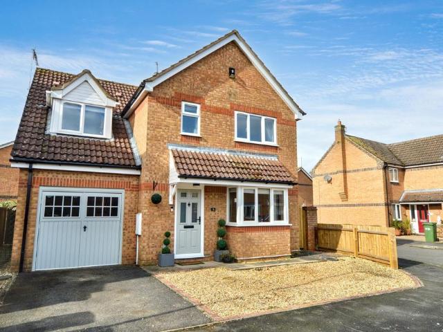 4 bedroom detached house for sale