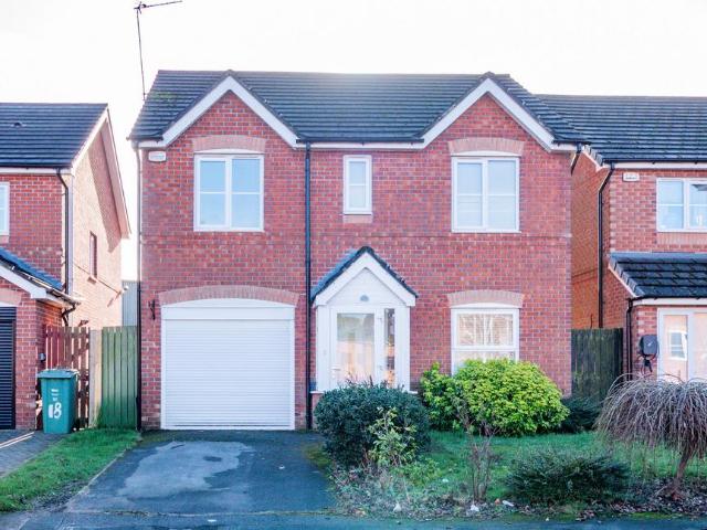 4 bedroom detached house for sale