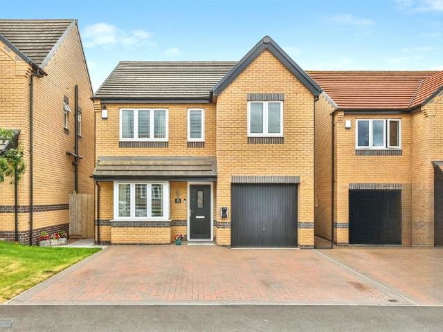 4 bedroom detached house for sale