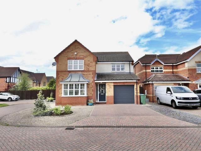 4 bedroom detached house for sale
