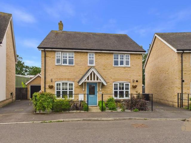 4 bedroom detached house for sale