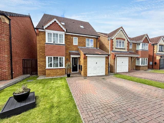 4 bedroom detached house for sale