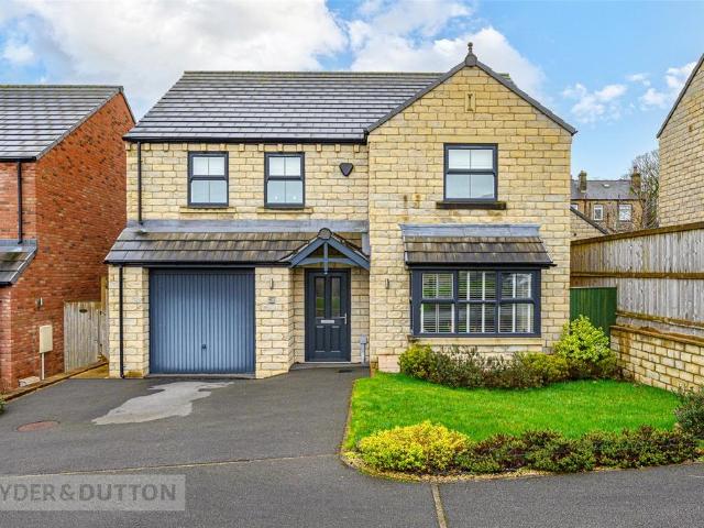 4 bedroom detached house for sale