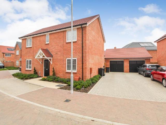 4 bedroom detached house for sale