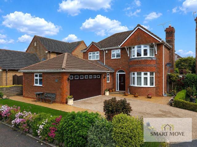 4 bedroom detached house for sale