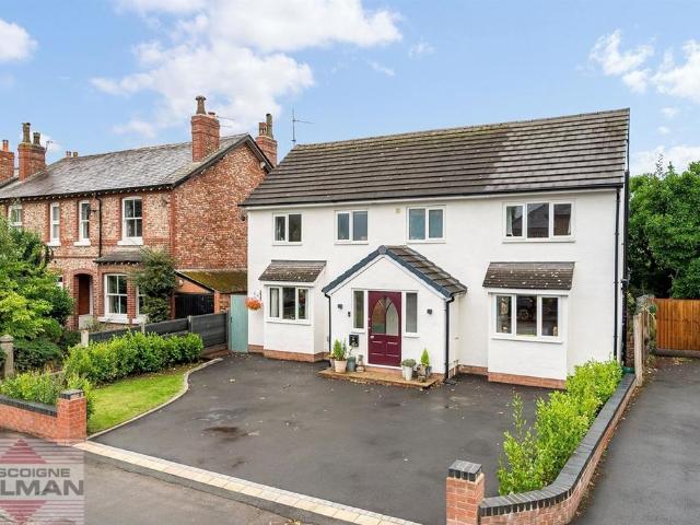 4 bedroom detached house for sale