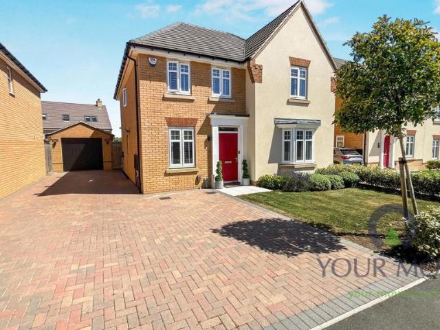 4 bedroom detached house for sale