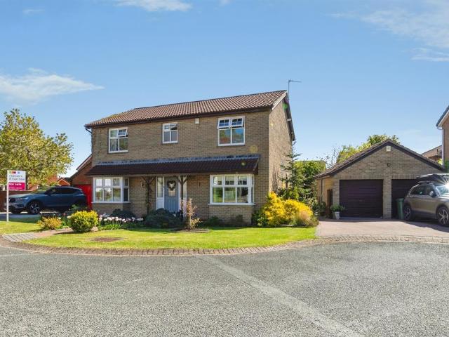 4 bedroom detached house for sale