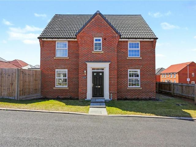 4 bedroom detached house for sale