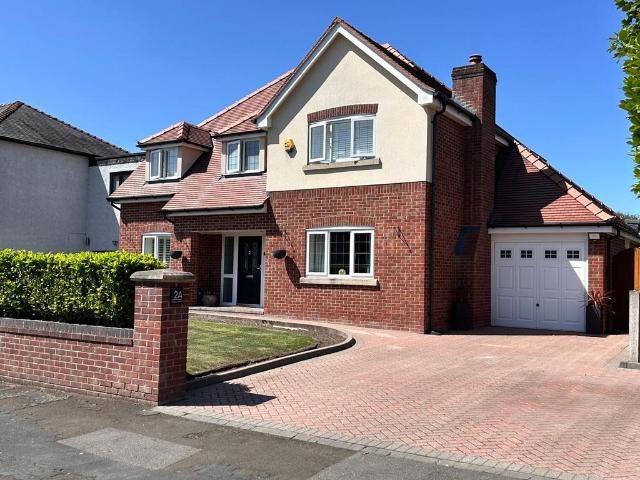 4 bedroom detached house for sale