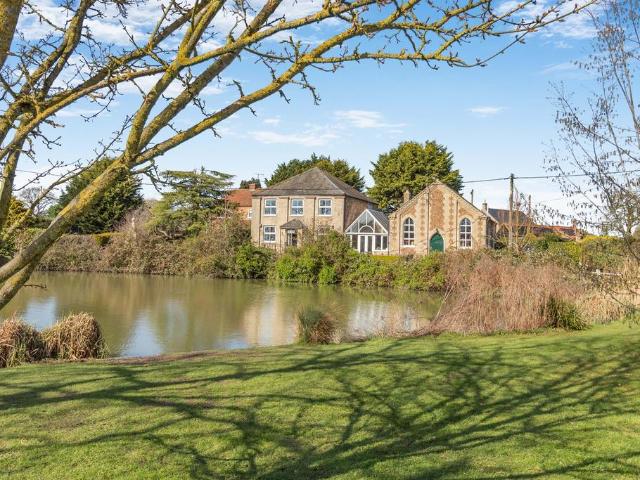 7 bedroom detached house for sale