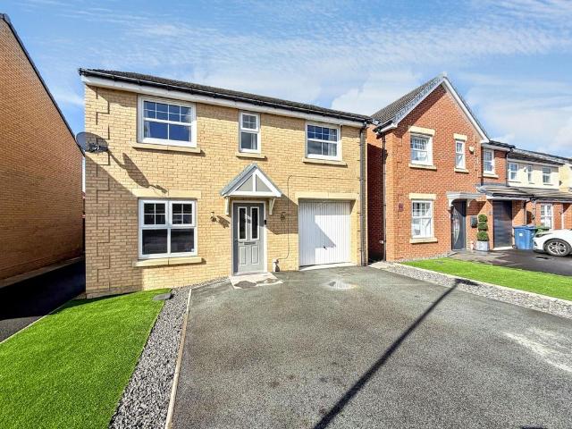 4 bedroom detached house for sale