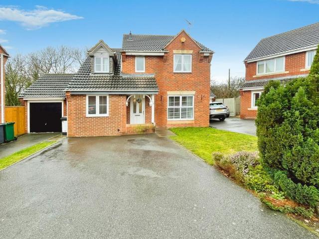 4 bedroom detached house for sale
