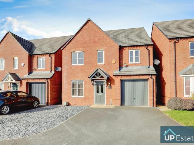 4 bedroom detached house for sale