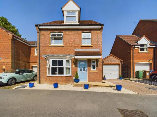 4 bedroom detached house for sale